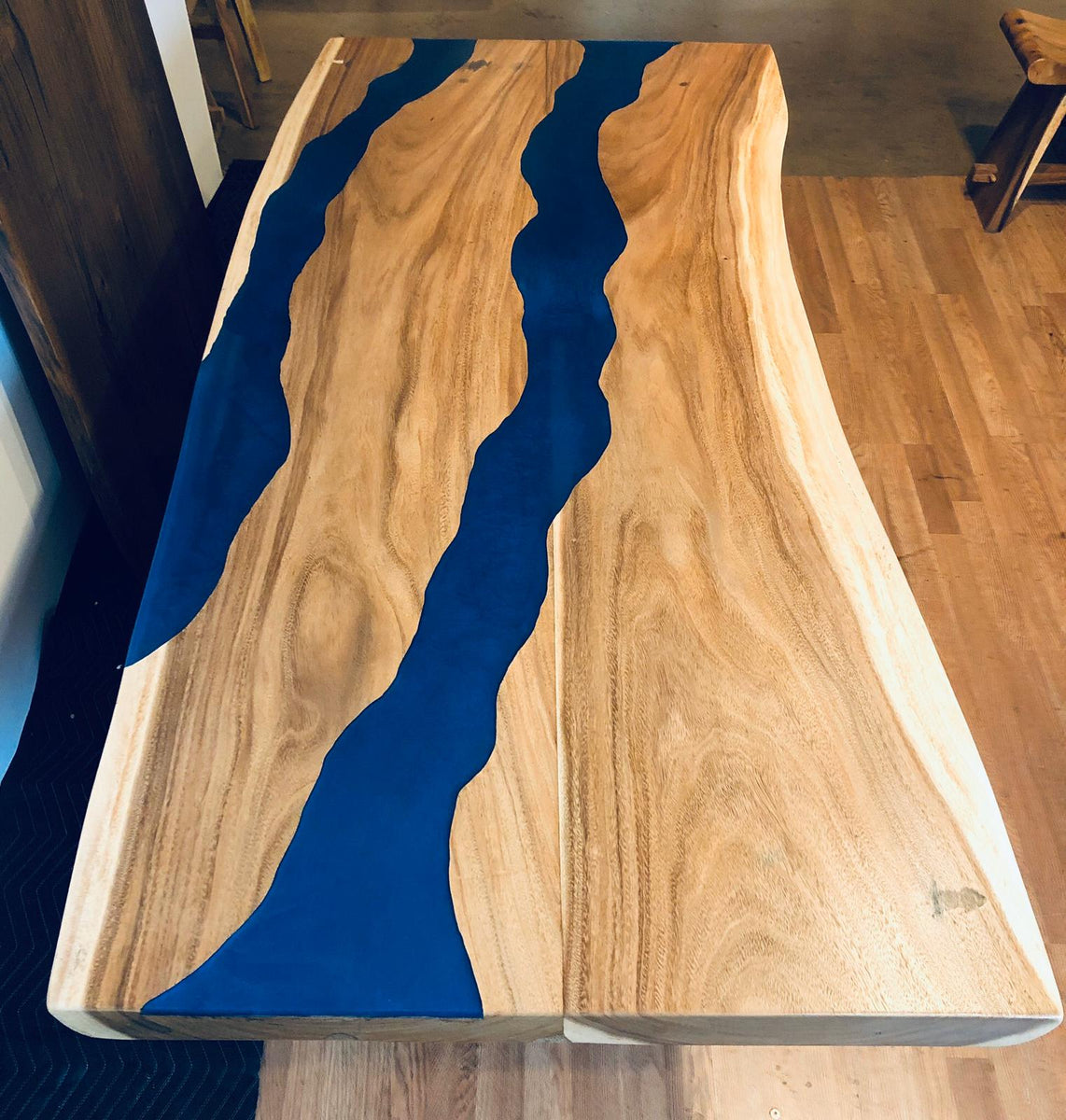 Live edge table with epoxy – R-Home Furniture